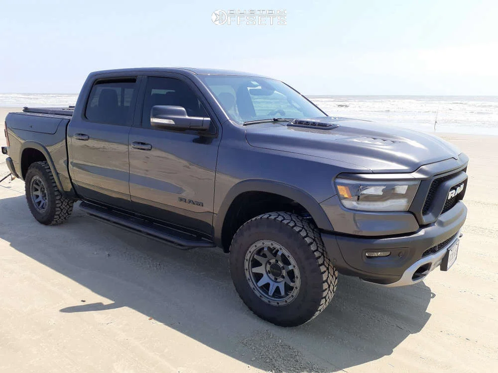 1739000-1-2020-1500-ram-readylift-leveling-kit-method-mr317-titanium ...