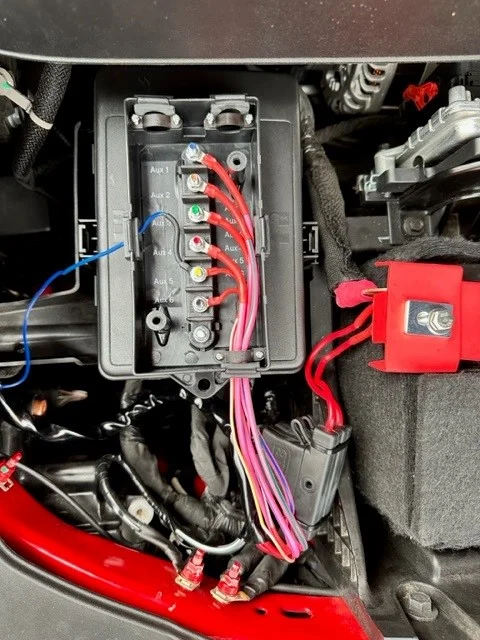 Aux box - inside.jpg | RAM TRX Forum