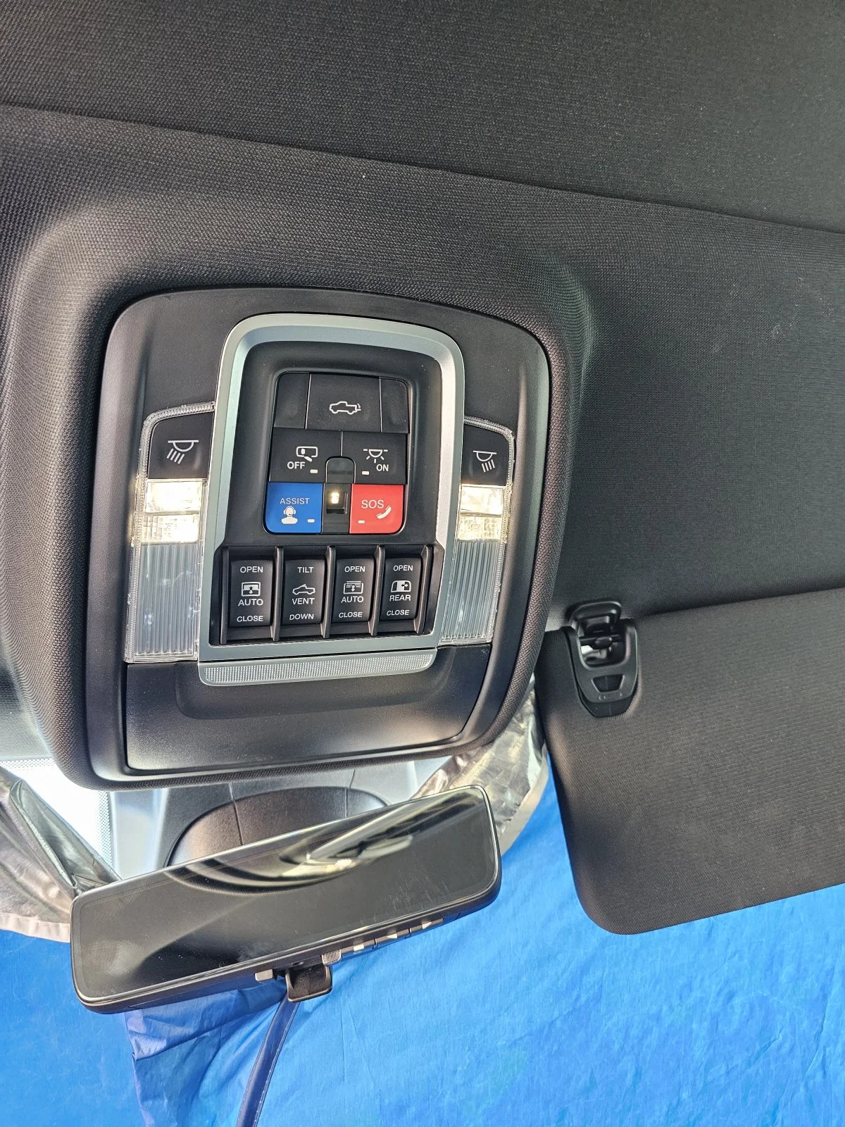 Front Center Console Light.jpg | RAM TRX Forum