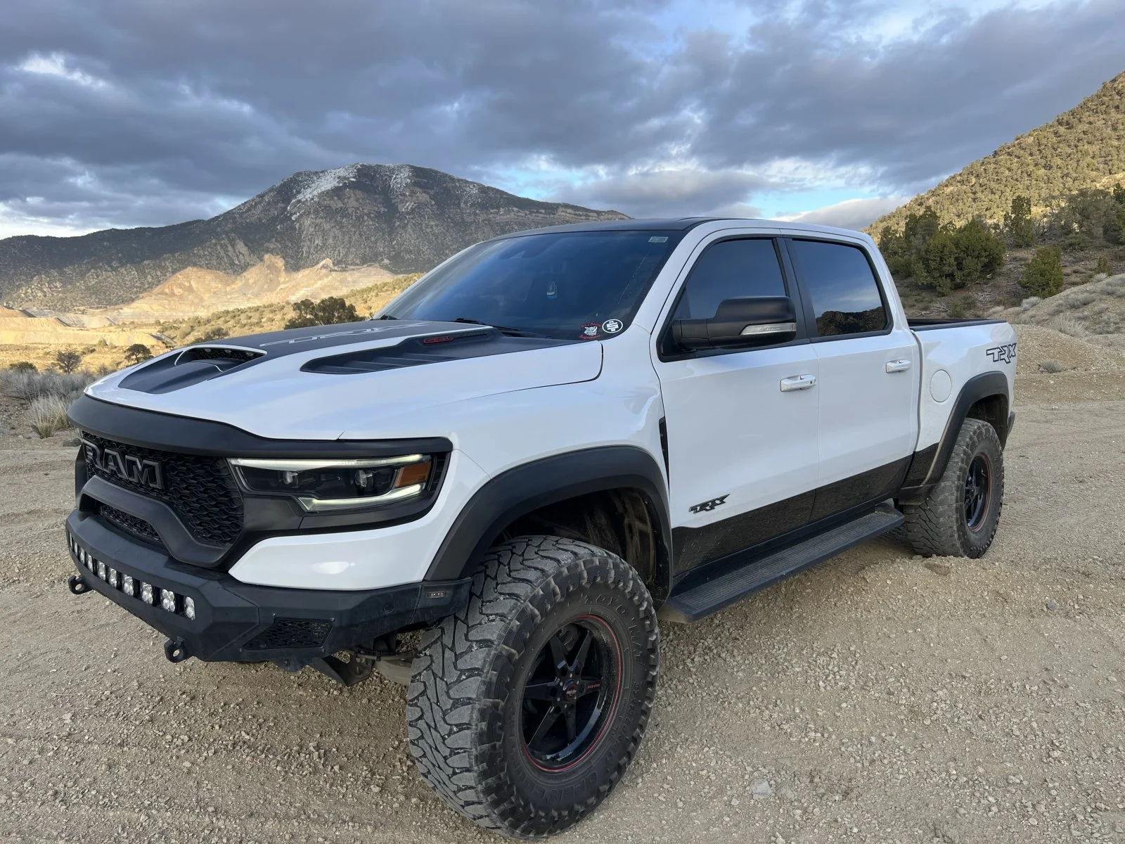 New Race Star 93 Gloss Black Truck Stars 18x9.5 Drag Wheels on a RAM ...